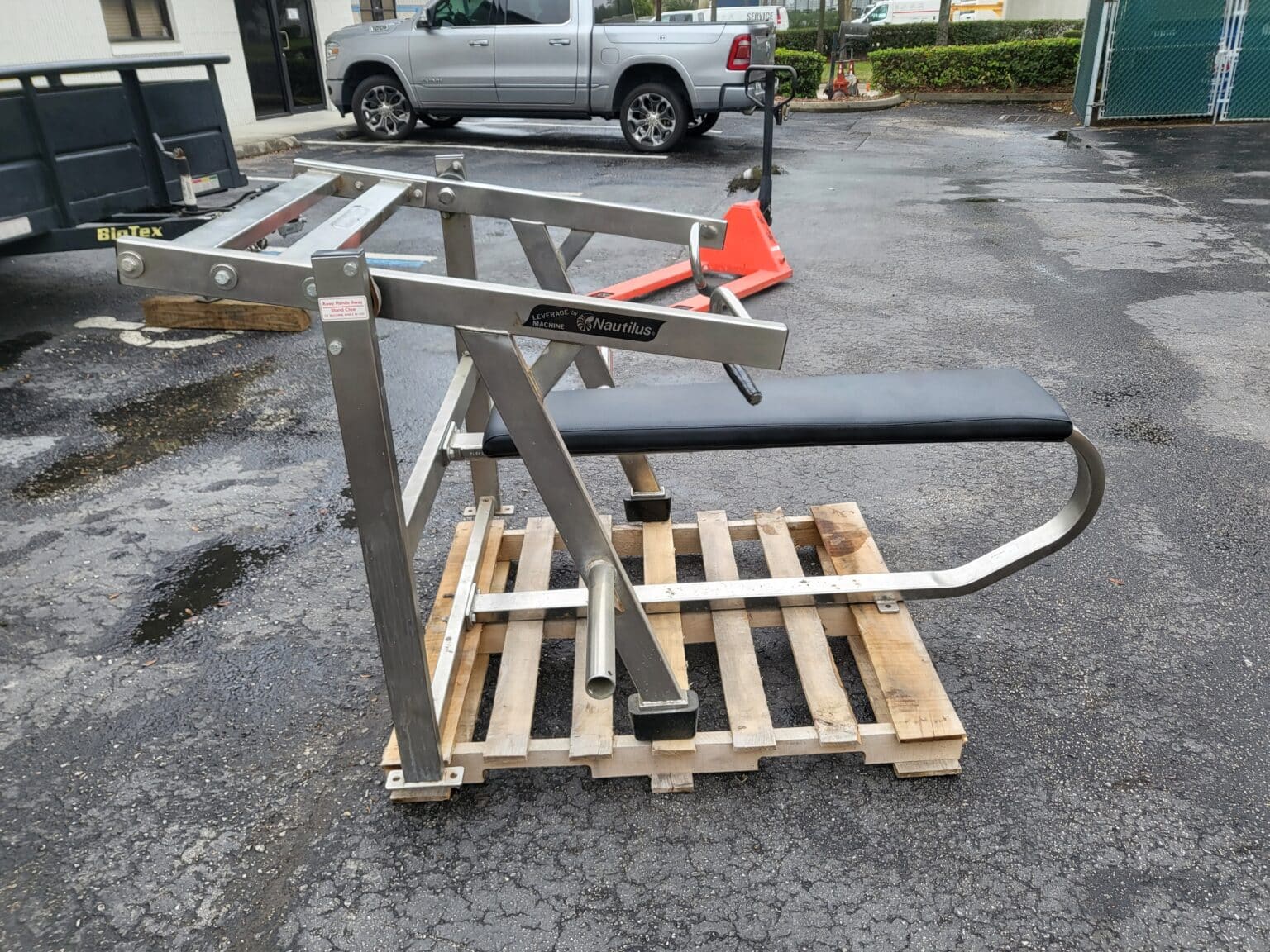 Nautilus Chrome Leverage Chest Press - ReFit Nation